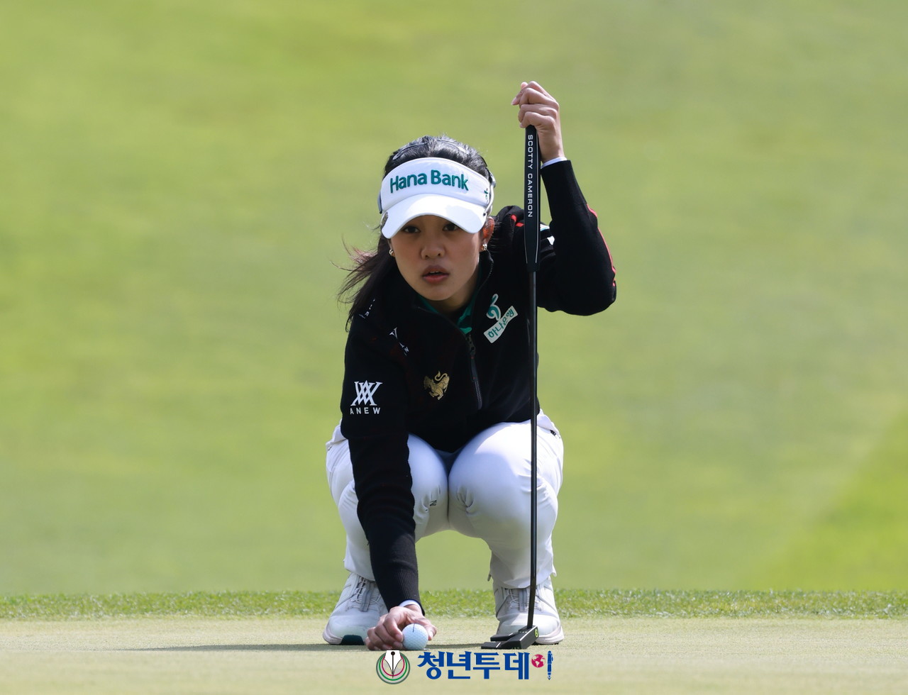 [청년골프]볼 위치잡는 짜라위 분짠, KLPGA'덕신 EPC 챔피언십'